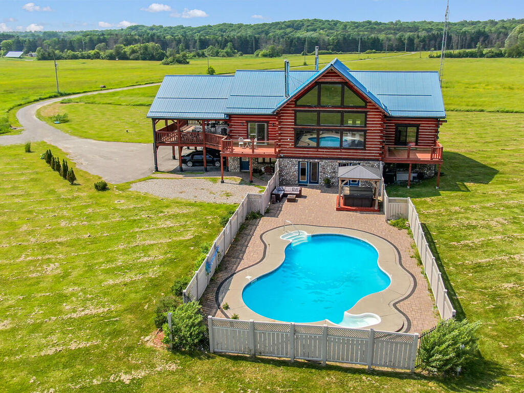 Listings – Bambi Marshall